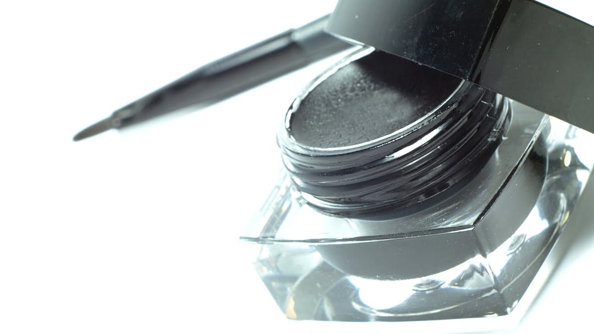 Biar Gak Salah, Yuk Pahami Lebih Jauh tentang Produk Kosmetik!